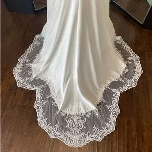 Rebecca Ingram | Dresses | Rebecca Ingram Keyhole Back Crepe Wedding ...